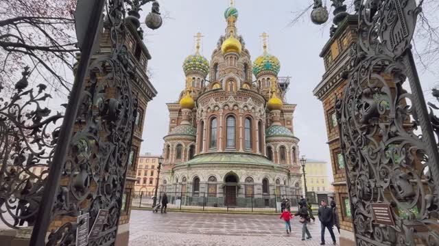 Не хочу уезжать. Гуляю по Невскому проспекту. Отъезд домой на Сапсане