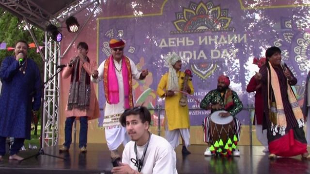 Мере Сапно Ки Рани | Песня | Болливуд | Живую | Весёлое пение | Дни Индии | Москва | 2025