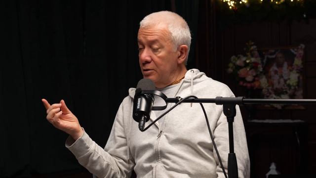 11.01.2026 «Мир рушится. Это касается каждого и всё в наших руках». Александр Хакимов и Михаил Мёд