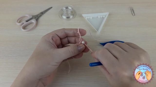 1 бусина ведущая нить 1 челнок