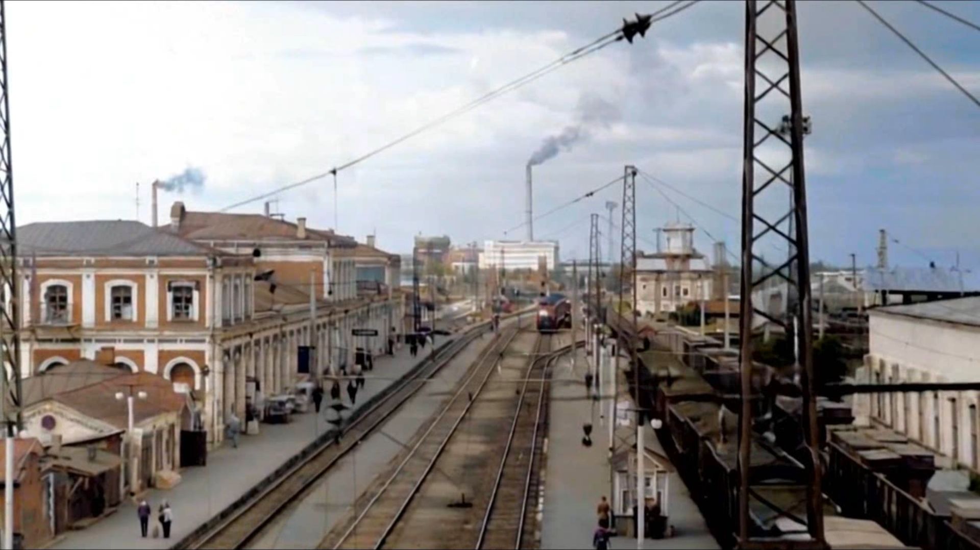 Железнодорожная станция в городе Владимир в 20-м веке на оживших фотографиях. 2-я часть