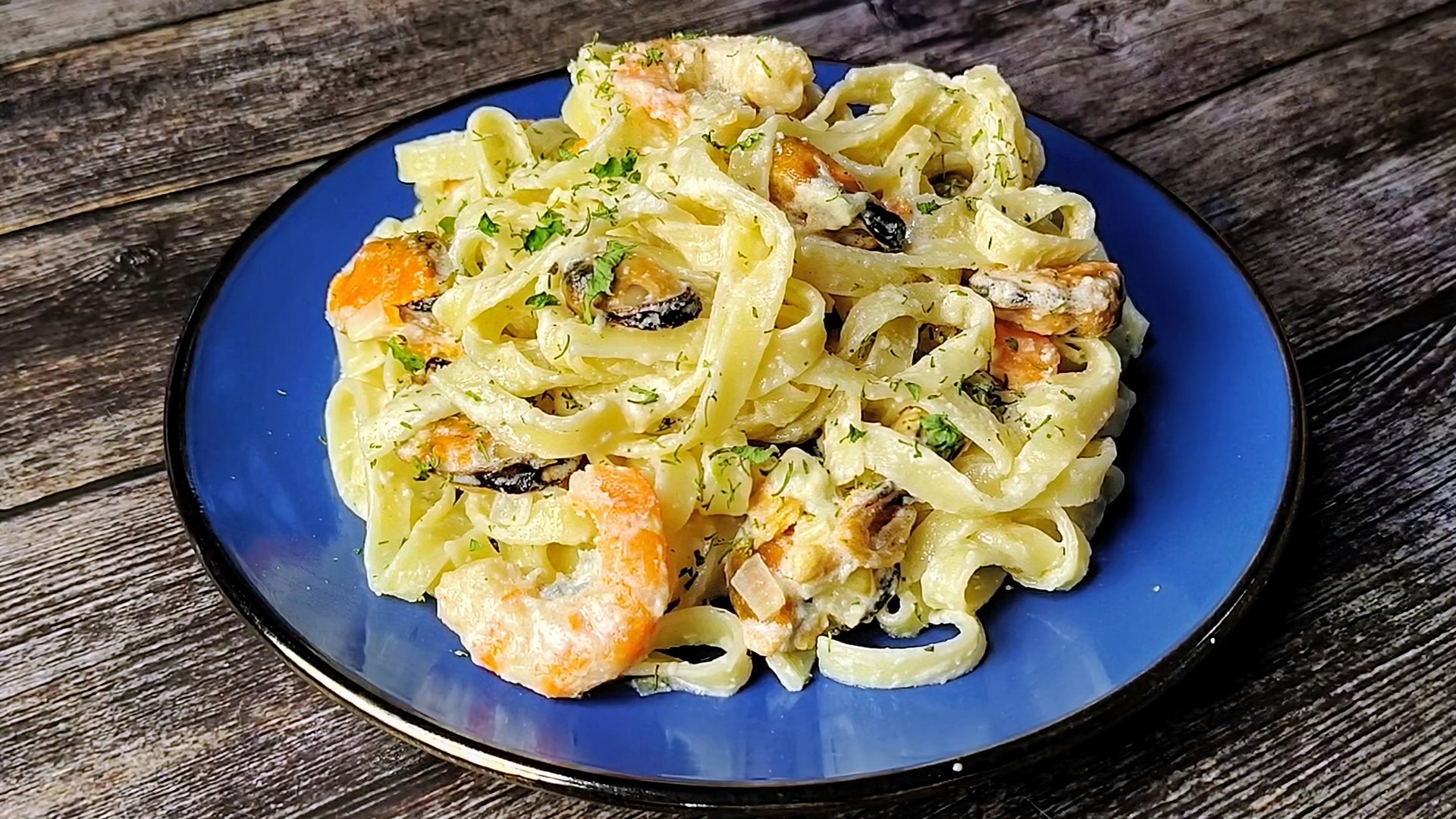 Не составит труда! Паста с морепродуктами. Вкусно и быстро.