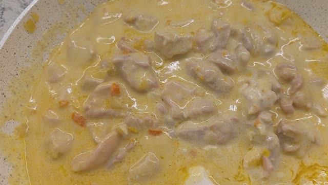 Венгерский паприкаш из курицы и индейки, быстро и очень вкусно