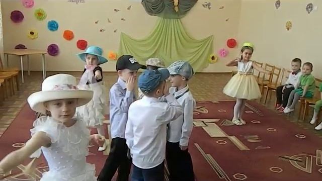 БАРЫШНЯ  и хулиган