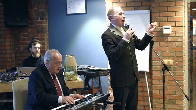 Андрей Анкудинов и Левон Оганезов - Пчела (песня из к/ф "Зимний вечер в Гаграх")