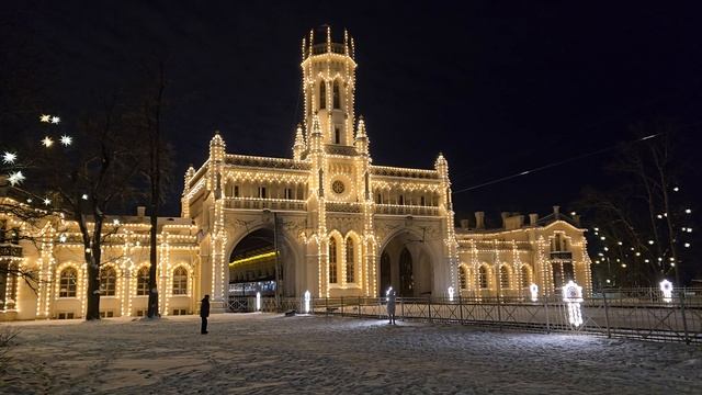 Готический вокзал станции Новый Петергоф.