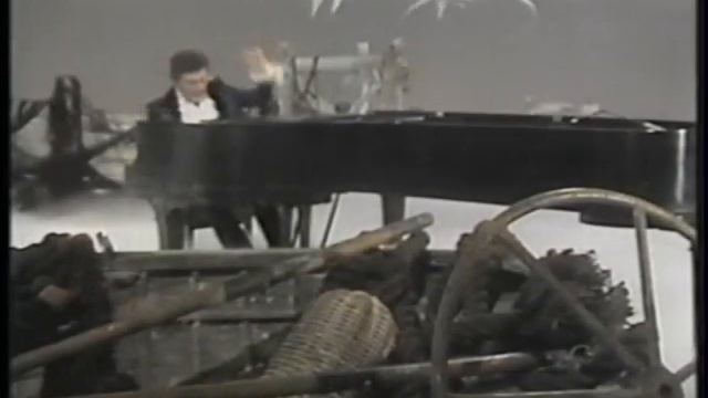 Liberace 70's performance