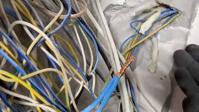 Частичная переделка электрики в квартире.