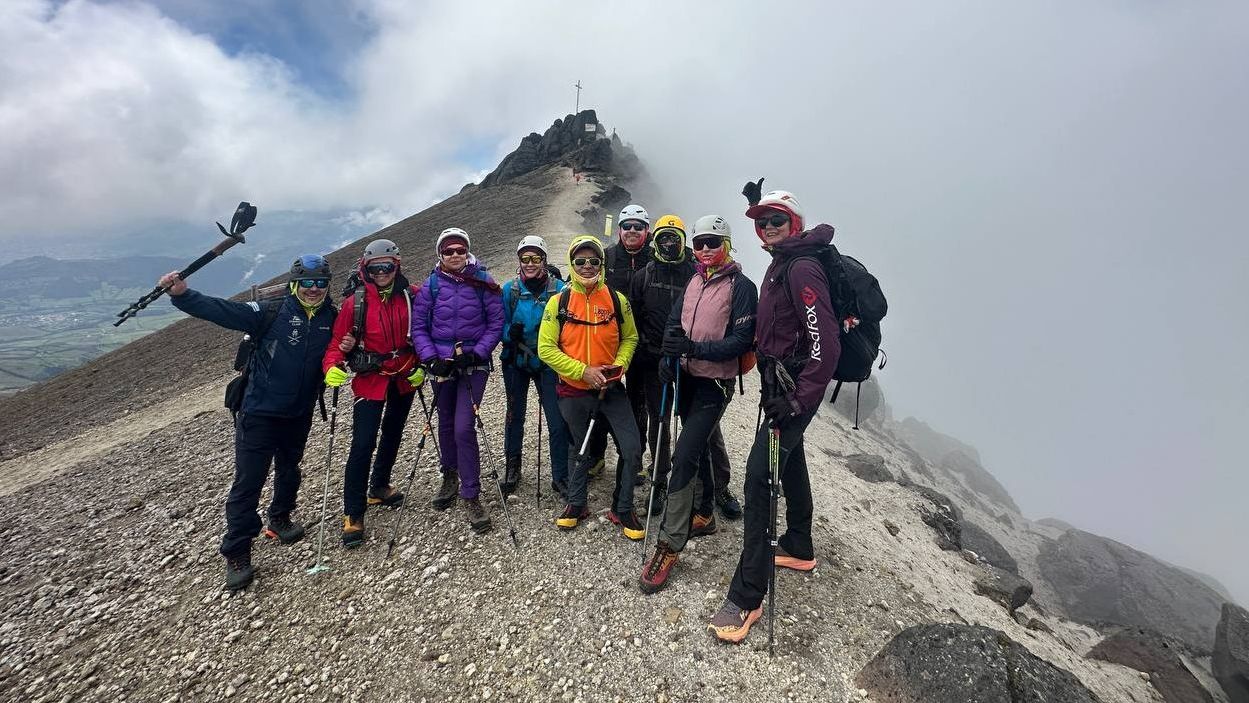 Группа Клуба 7 Вершин «Эг-мастерс» совершила акклиматизационное восхождение на гору Гуагуа Пичинча