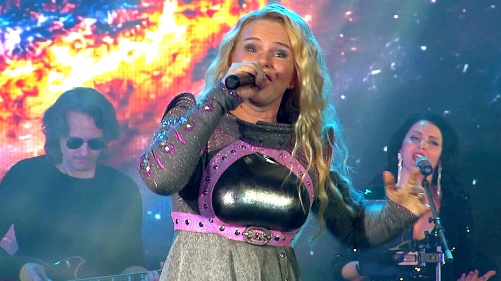 Алёна Мальцева и гр. "Ярмарка" - Ничего не осталось (сл. и муз. Д. Майданов)