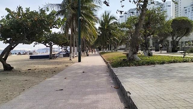 Набережная Нячанга днём. Парк Горького