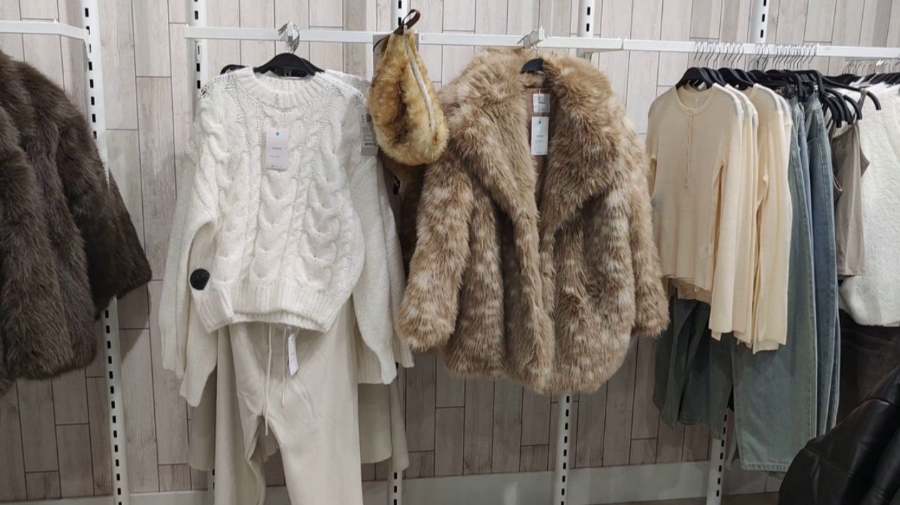 Актуальное и универсальное в befree эко-шубки куртки и позитивные кардиганы