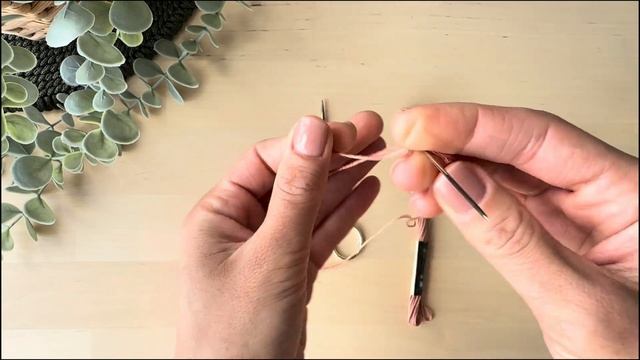 2. Как заправить нить в иглу