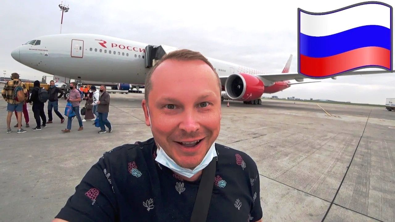 #14.Как проходит перелёт из Владивостока в Москву? Аэроэкспресс: как добраться до аэропорта Кневичи?