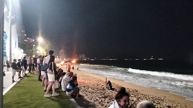 Анимация на пляже в Нячанге😯😃