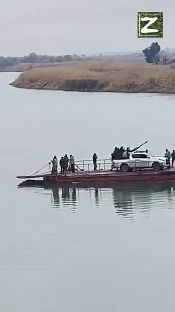 Сирийская армия и местные племена форсируют Евфрат