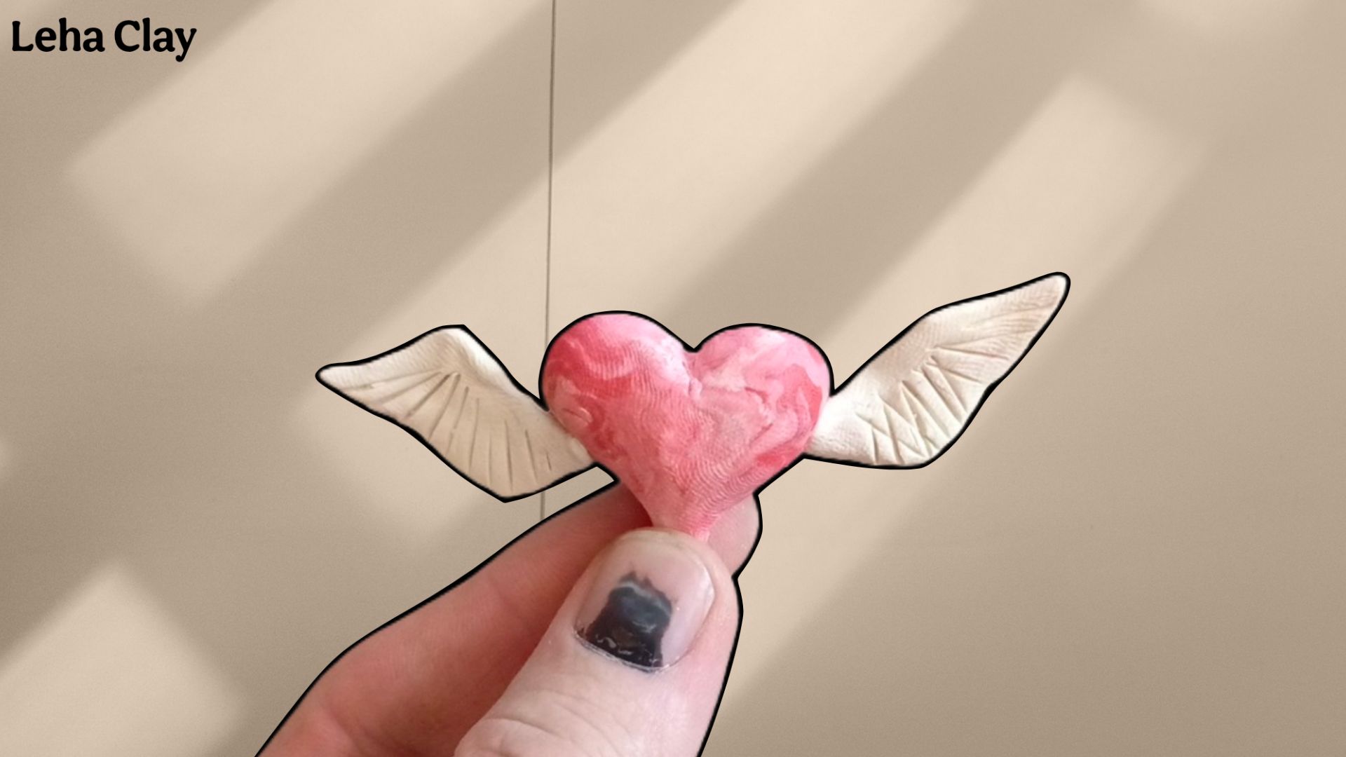 Как слепить Сердце из пластилина / Сердце с крыльями из пластилина / Простая лепка Сердца