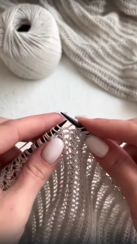 Воздушный узор спицами