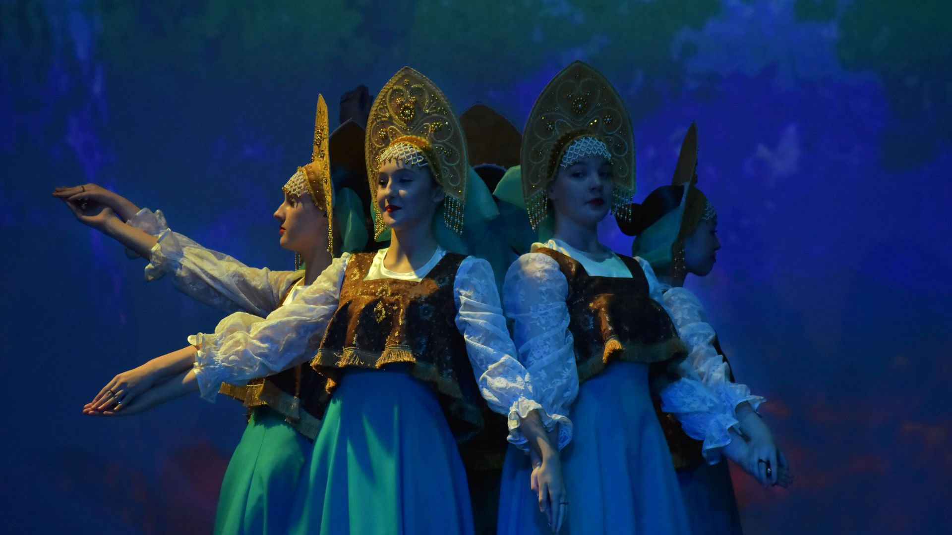 Хоровод с колокольцами