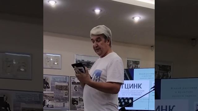 Стихотворение Ольги Лука "Гитара"