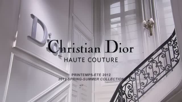 Показ женской коллекции Christian Dior Haute Couture весна-лето 2012