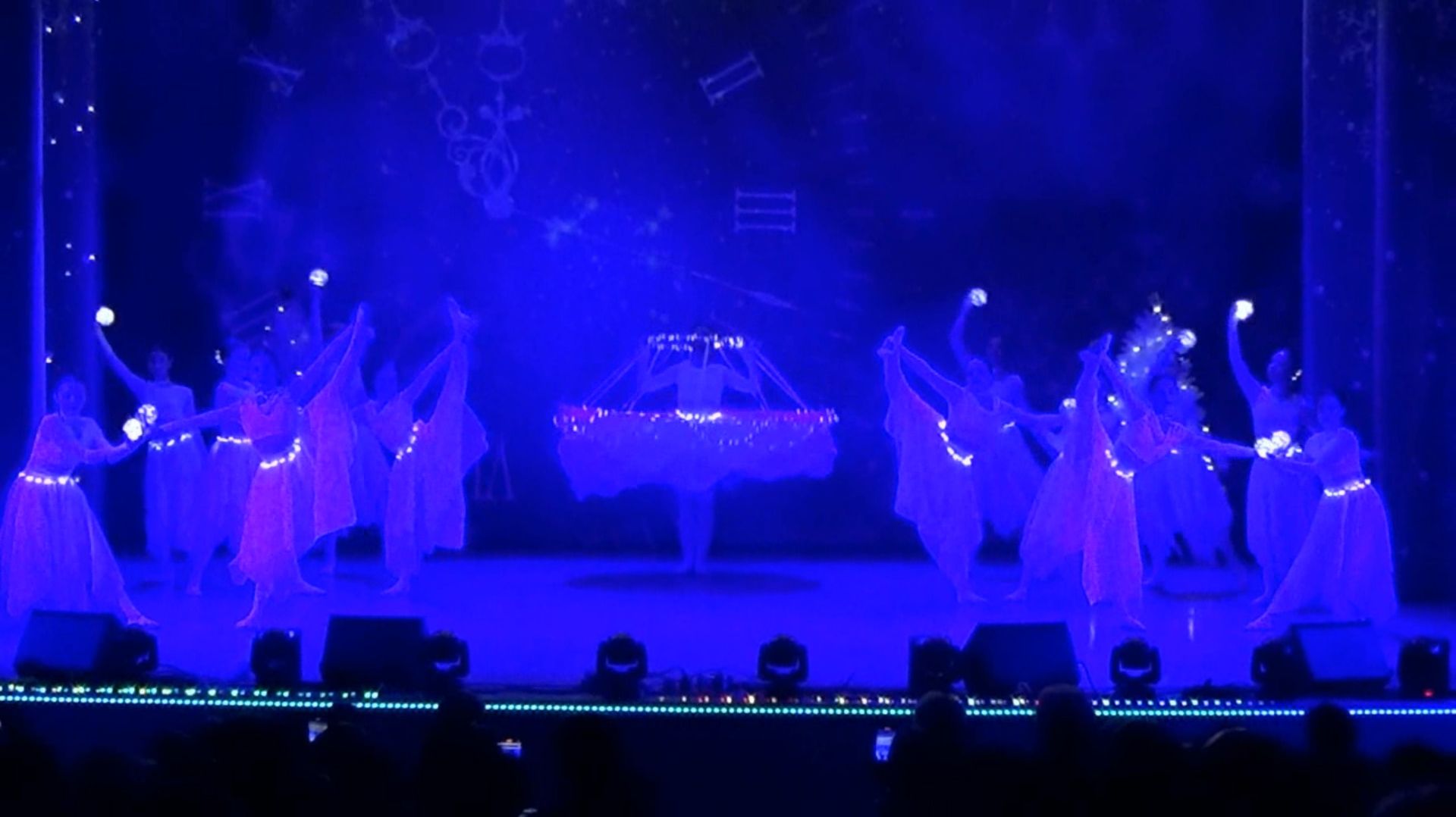 Концерт «Рождественские огоньки - 2026» в ДК.Спутник города Вязники. 2-я часть