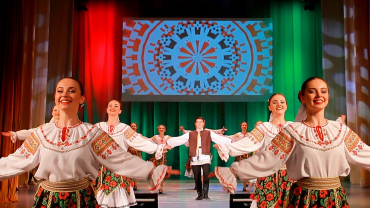 Танчым па вiцебскi. Фестиваль "России яркие таланты"