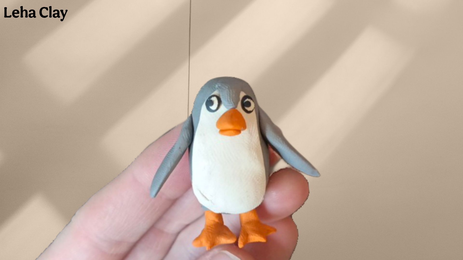 Как слепить Пингвина из пластилина / Пингвин из пластилина своими руками / Простая лепка Пингвина