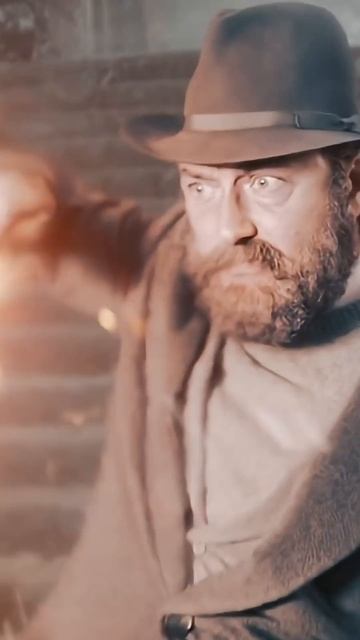 Рон Уизли и Альбус Дамблдор - один человек.