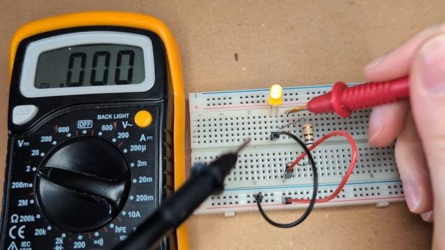 Мультиметр_напряжение