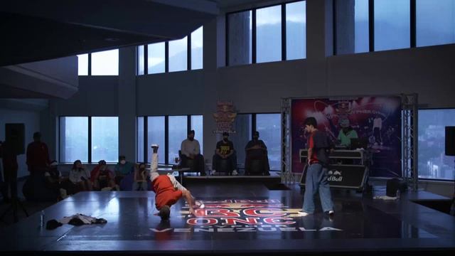 Брейк Данс | Breaking –  Футворкинг and Footwork