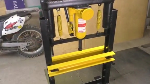 Мощный пресс для гаража из металлалома