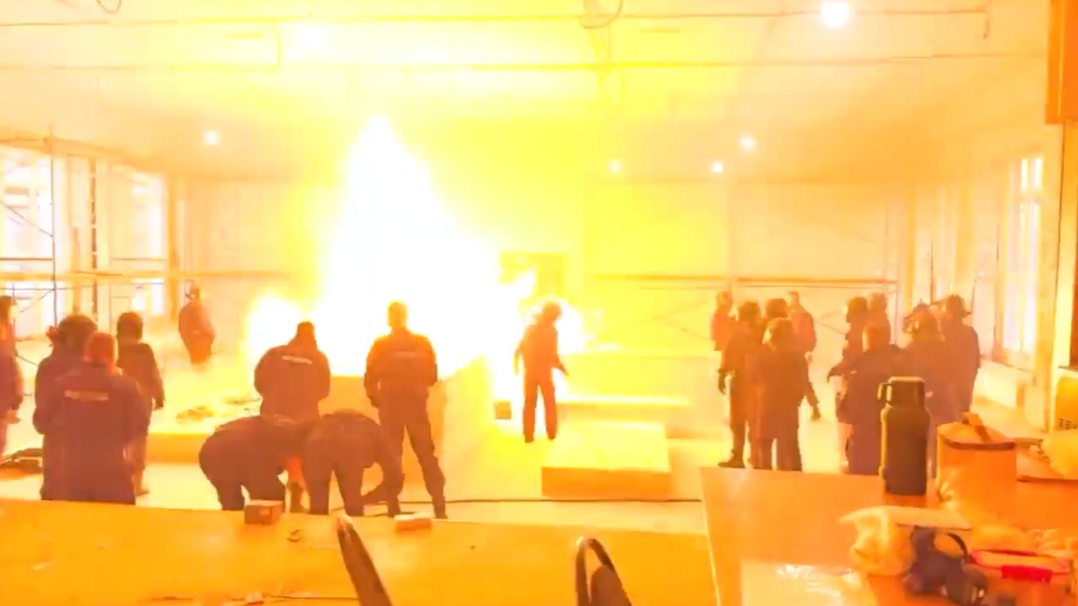 МОМЕНТ ВЗРЫВА В МВД В СЫКТЫВКАРЕ.