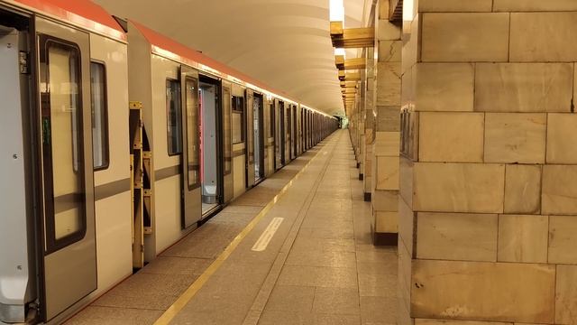 Поезд Балтиец. Станция Гражданский проспект