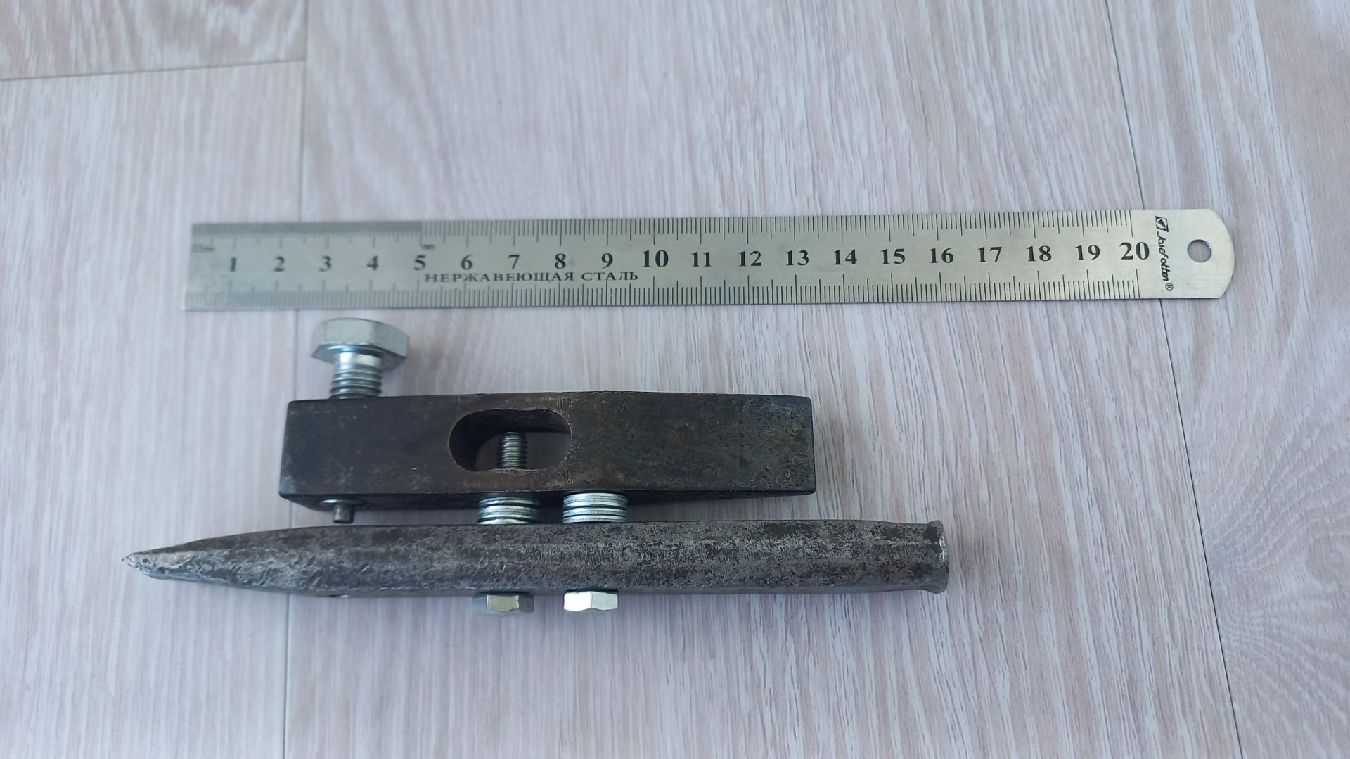 Просекатель профилей ГКЛ для труднодоступных мест(самодельный)