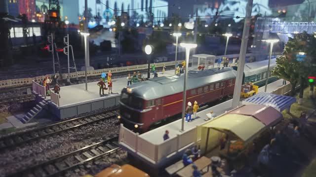 Поезда в макете Золотого кольца России (18.01.2026)