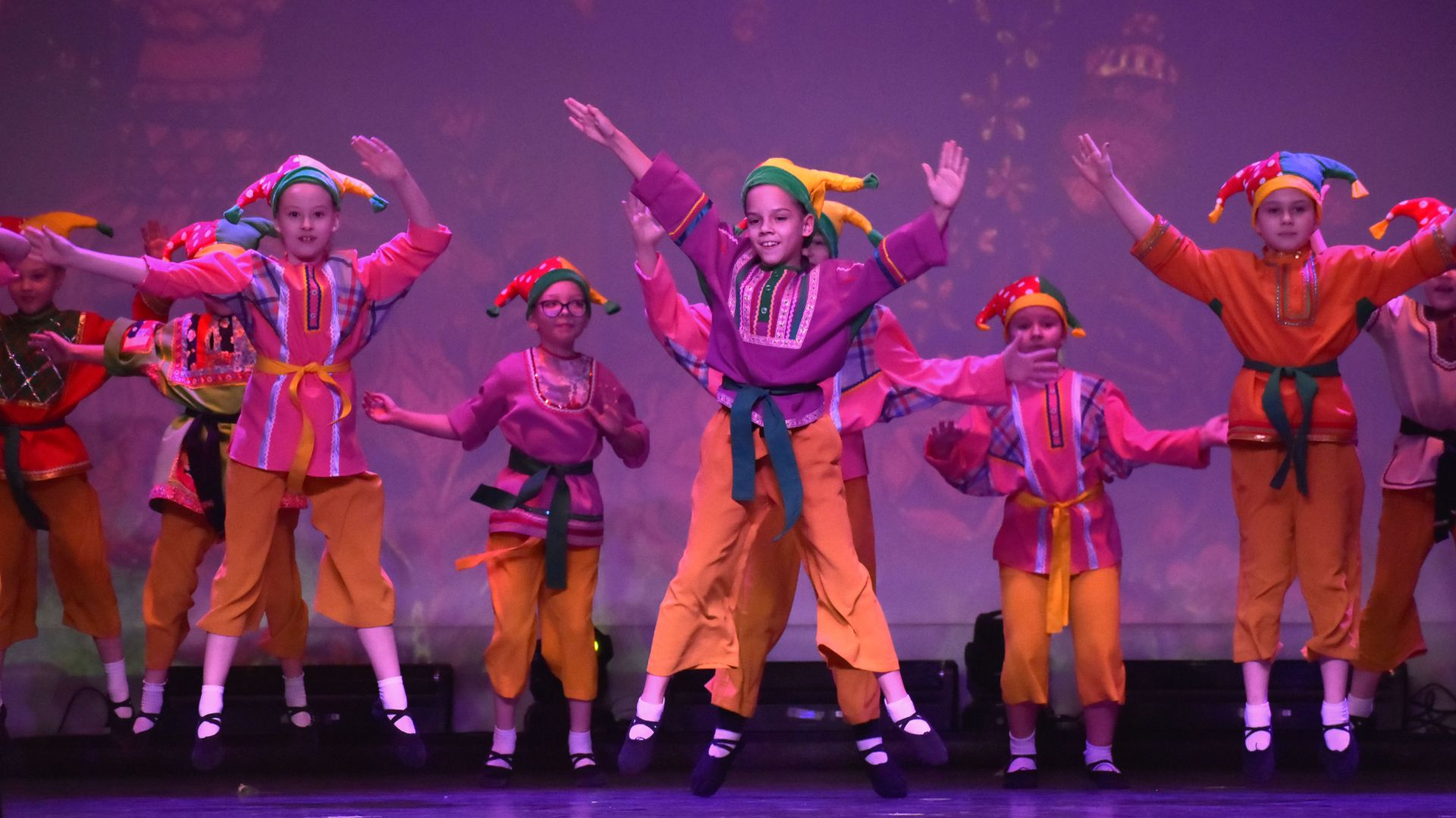 Детский танец "Скоморохи"