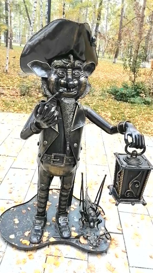 Фигура пирата в Манин Парке!😂