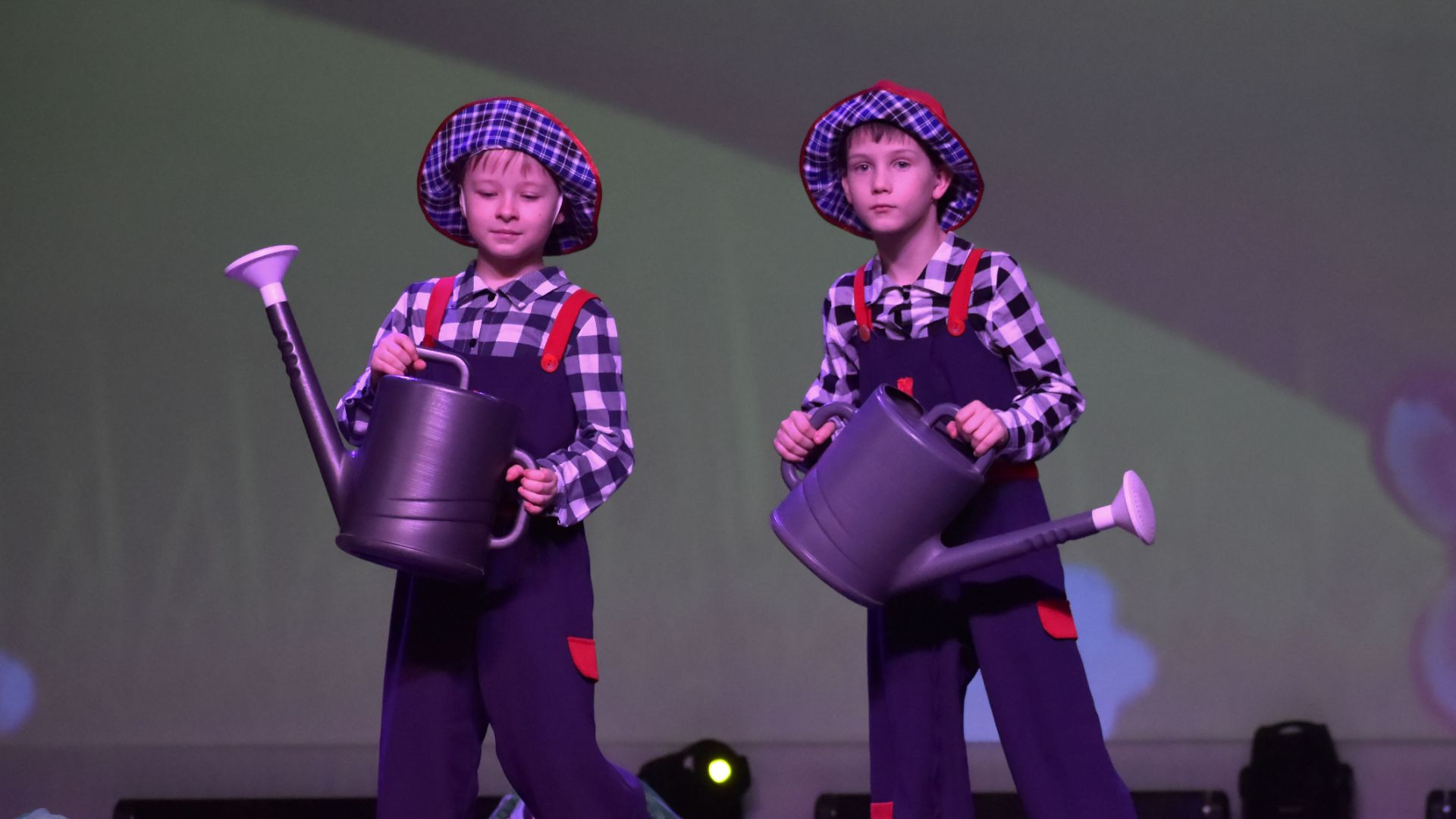 Детский танец "Цветочная история"