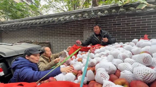 Рынок Ешуйгоу. Есть всё.