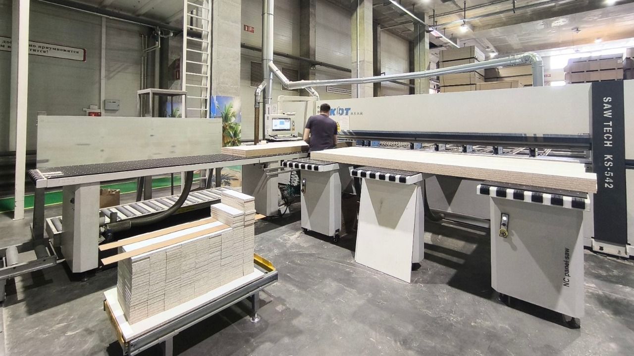 Форматно-раскроечный центр с ЧПУ KDT KS-542HL(8 963 109 00 20, SV-Мебель)