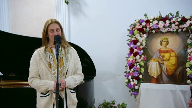 Депутат  парламента Е. А. Есина на награждении победителей конкурса «Мой город святой Екатерины»