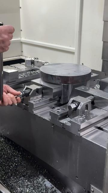 Производство тисков самоцентрирующихся Kottami ТСП