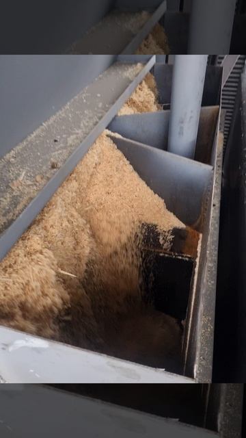 Котел утилизатор опилок ГРВ, устройство подачи топлива