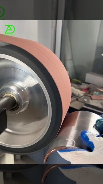 Полировальная машина для металла ADV116: удаляет ржавчину с изогнутых металлических поверхностей!