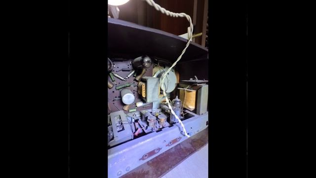 Ламповый радиоприемник "Волна" 1960 года, состояние в 2026 году - нерабочий, некомплектный #oldradio