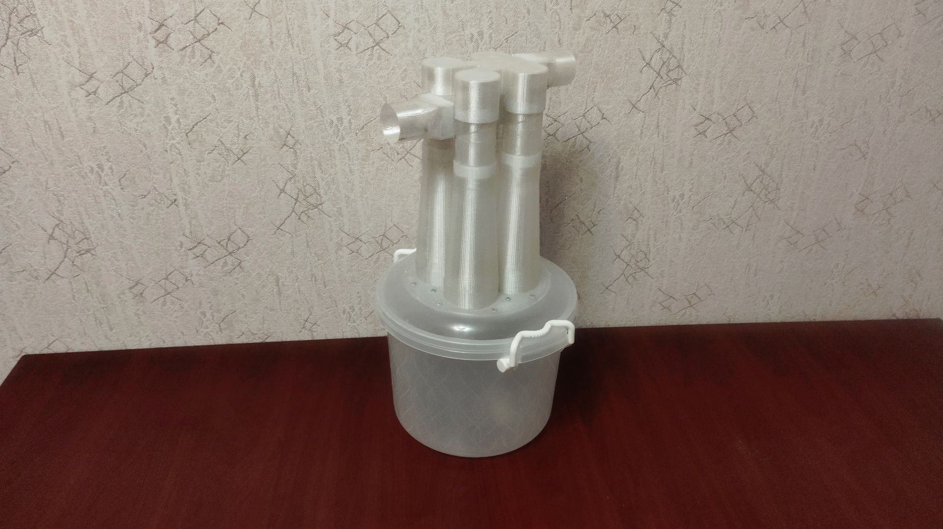 Циклон для пылесоса. Испытание мукой и цементом.