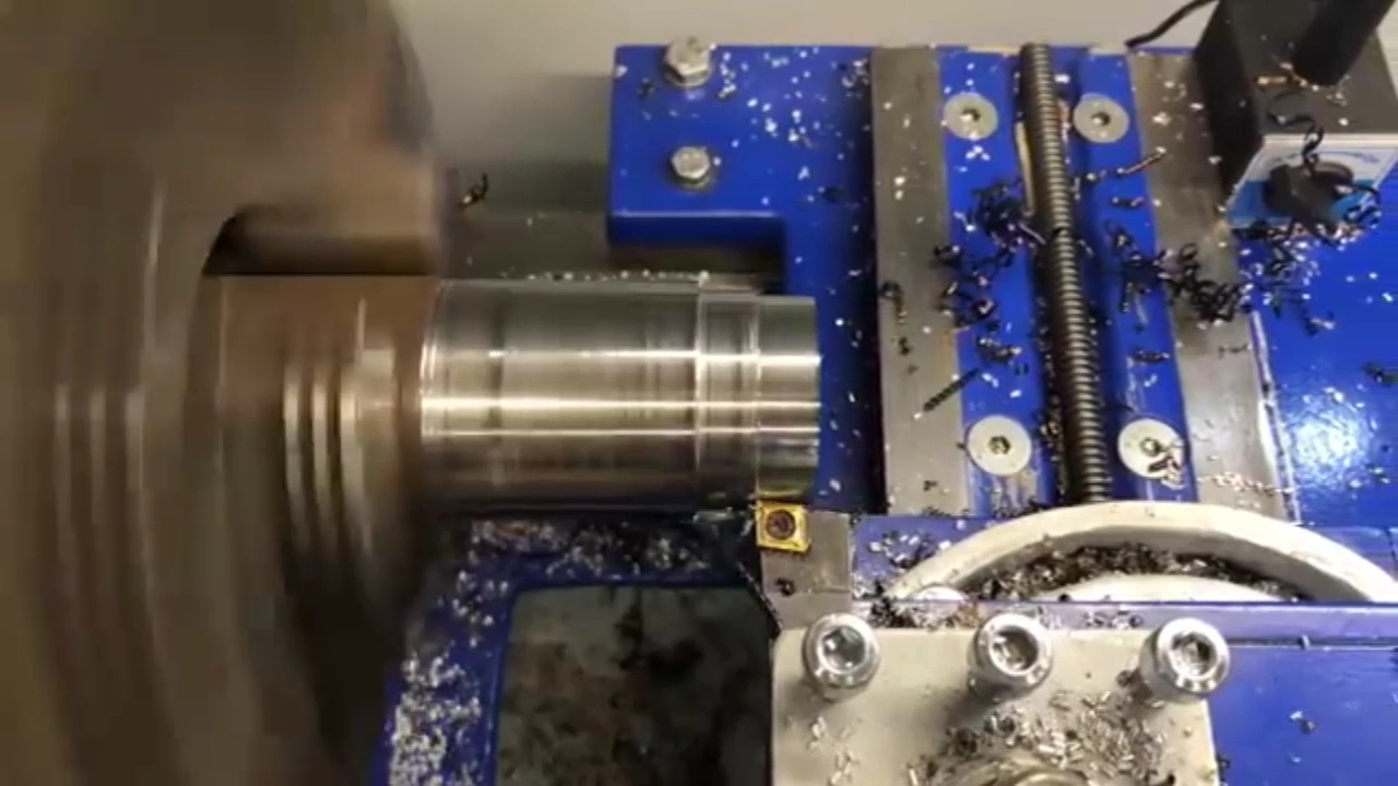 Токарный станок для гаража своими руками из толстого железа.(часть 1)