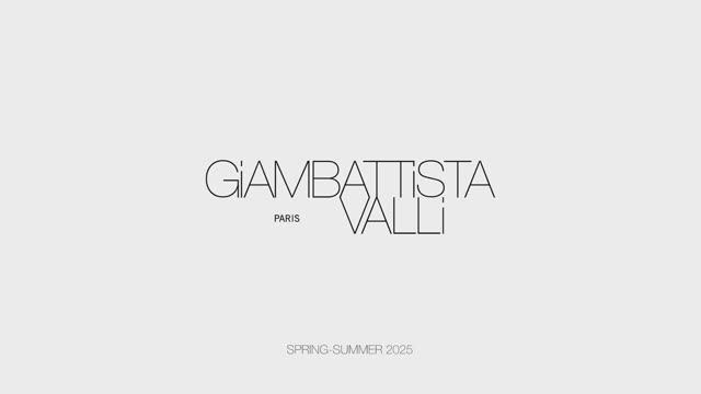Показ женской коллекции Giambattista Valli весна-лето 2025