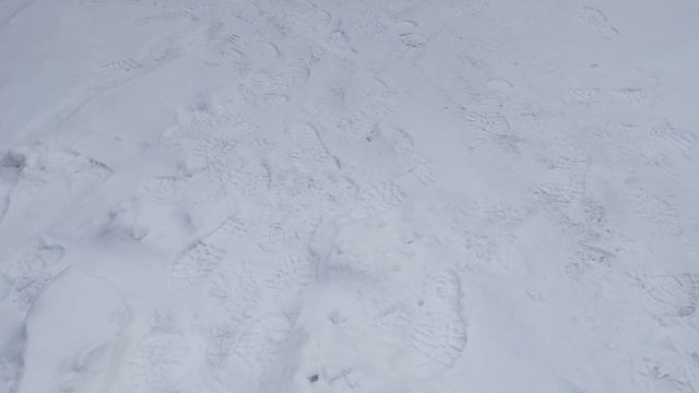 Не могу уехать на работу подперли на парковке машину